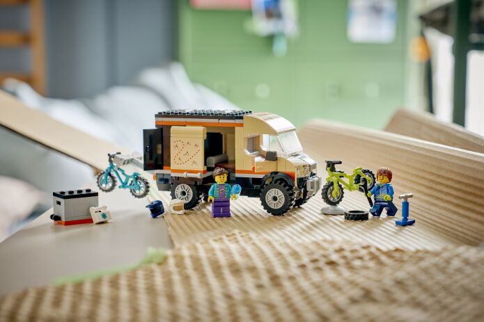 LEGO® City Mountain Bike Adventure Van (60512) | LEGO Store Greece